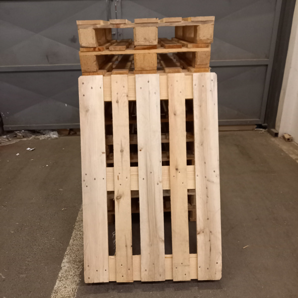 Euro paleta (EUR, EPAL) 120 cm x 80 cm - kvalita B | Manboxeo.cz